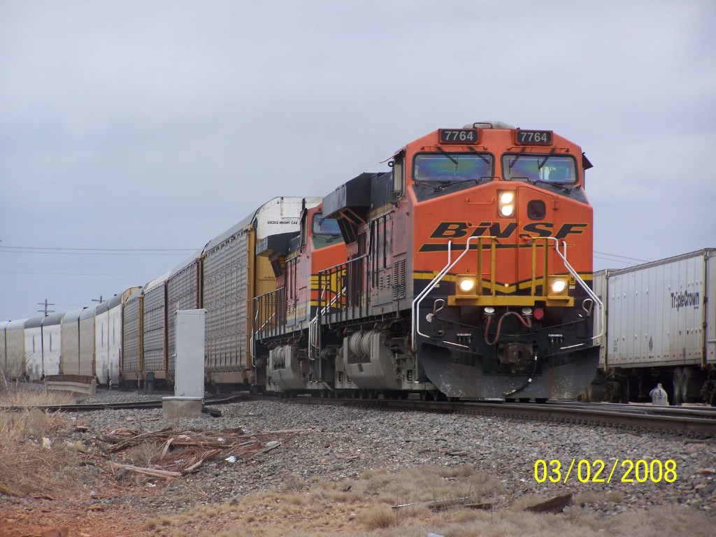 BNSF ES44DC 7764
